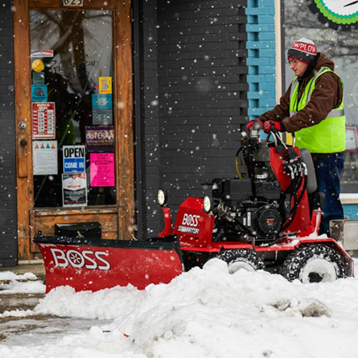 BOSS Snowrator ZX4 Plow & De-Icer Ride-On w/ Kohler Engine 20 gal ...