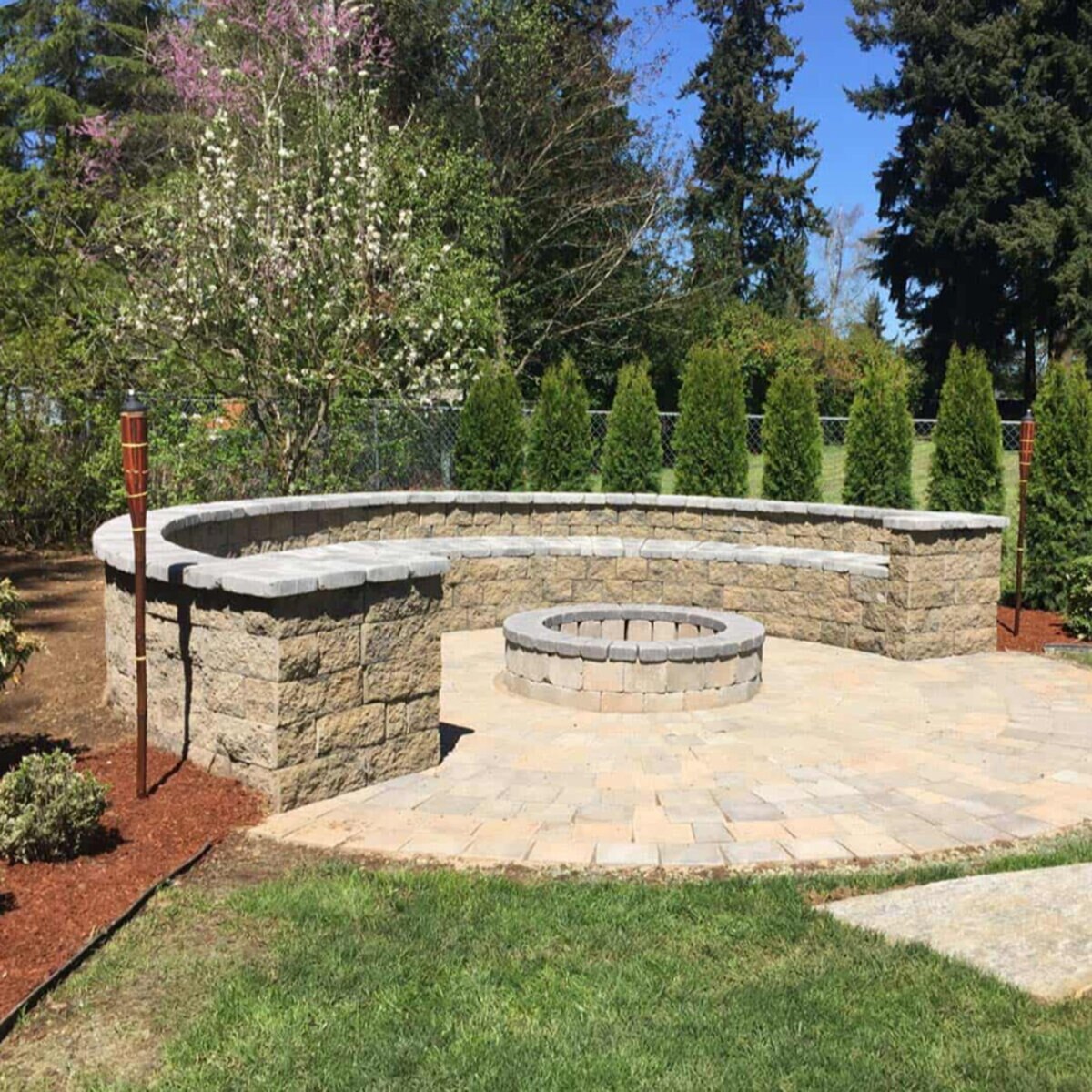 Basalite AB Courtyard Wall Cap Gray Blend 4 in. x 10.5 in. x 9.25 / 7. ...