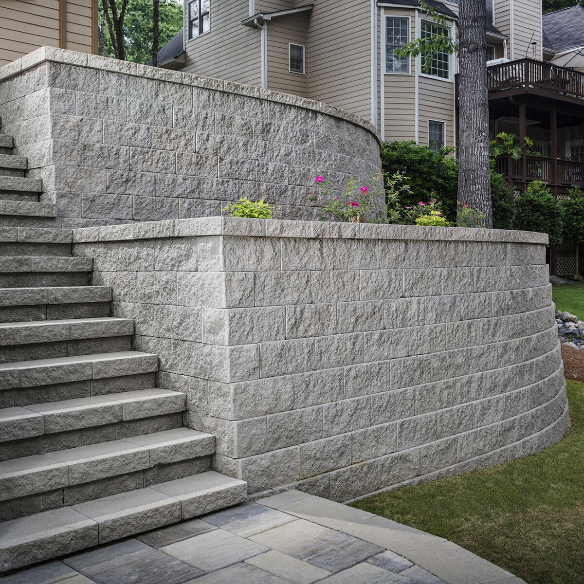 Belgard Anchor Diamond Pro Wall Block Beveled Face Gray 8 in. x 18 in ...