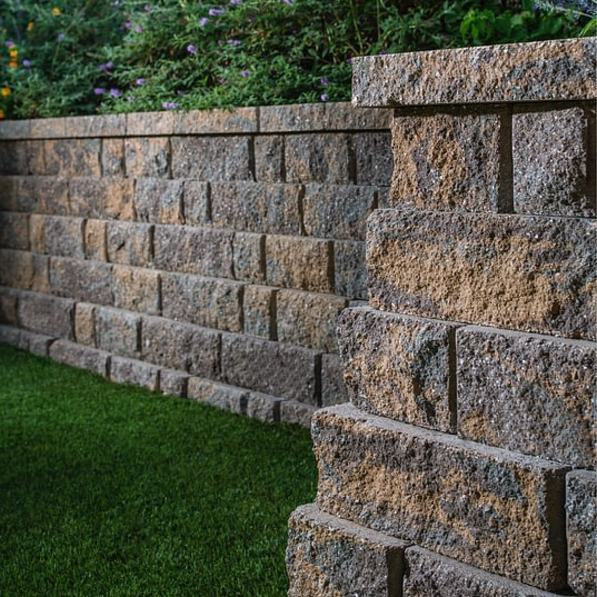 Belgard Highland Stone SRW Wall Large 18 in. Oxford 6 in. x 18 in. x 12 ...