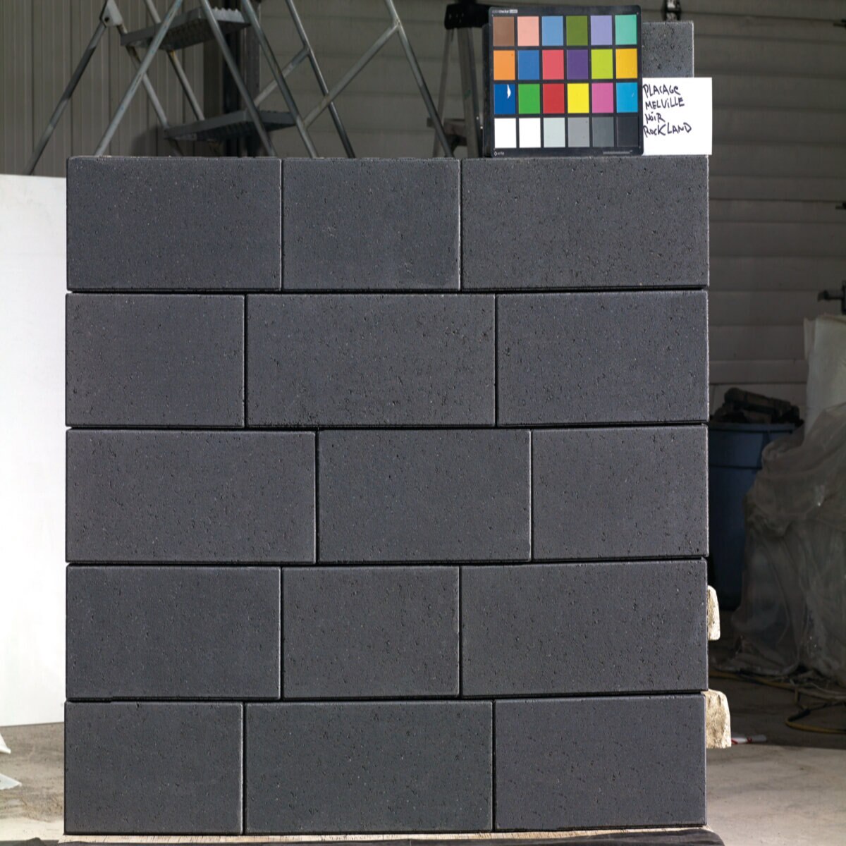 Belgard Artforms Wall Midnight 6 in. x 36 in. (21 pc./pallet) | SiteOne US