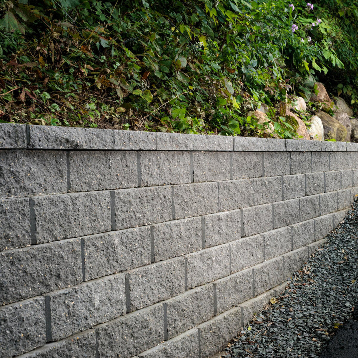 Belgard Anchor Diamond Pro Corner Shaded Gray 8 in. x 18 in. x 9 in ...