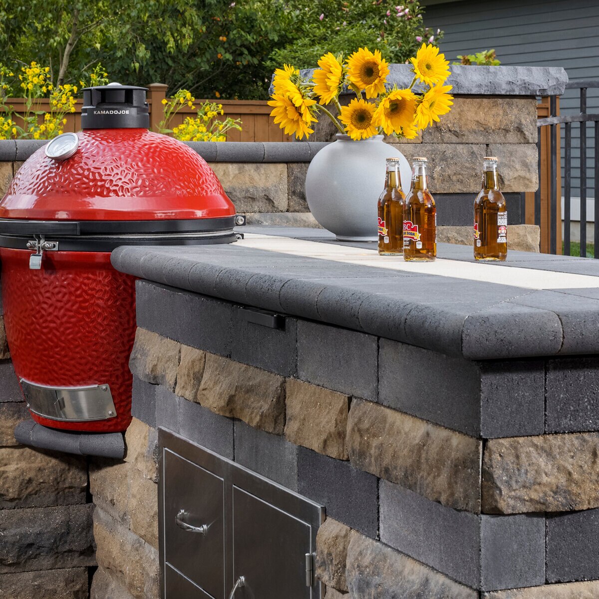 Belgard Marina Bullnose Coping Midnight 12 in. x 6 in. x 2-3/8 in. (97. ...