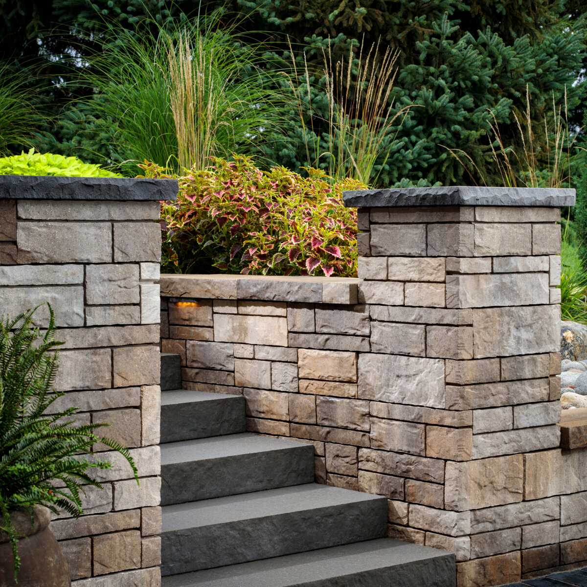 Belgard Tandem Ashlar Wall Panel Victorian Blend 7 in. x 2-5/8 in. (70.1 sq. ft./pallet ...