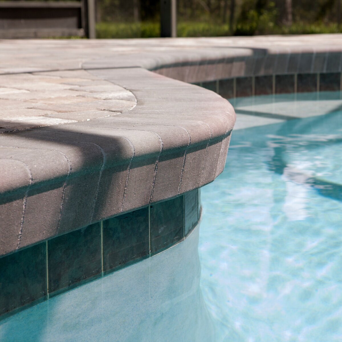 Belgard Fountainhead Coping Charcoal (90 pc./pallet) | SiteOne US