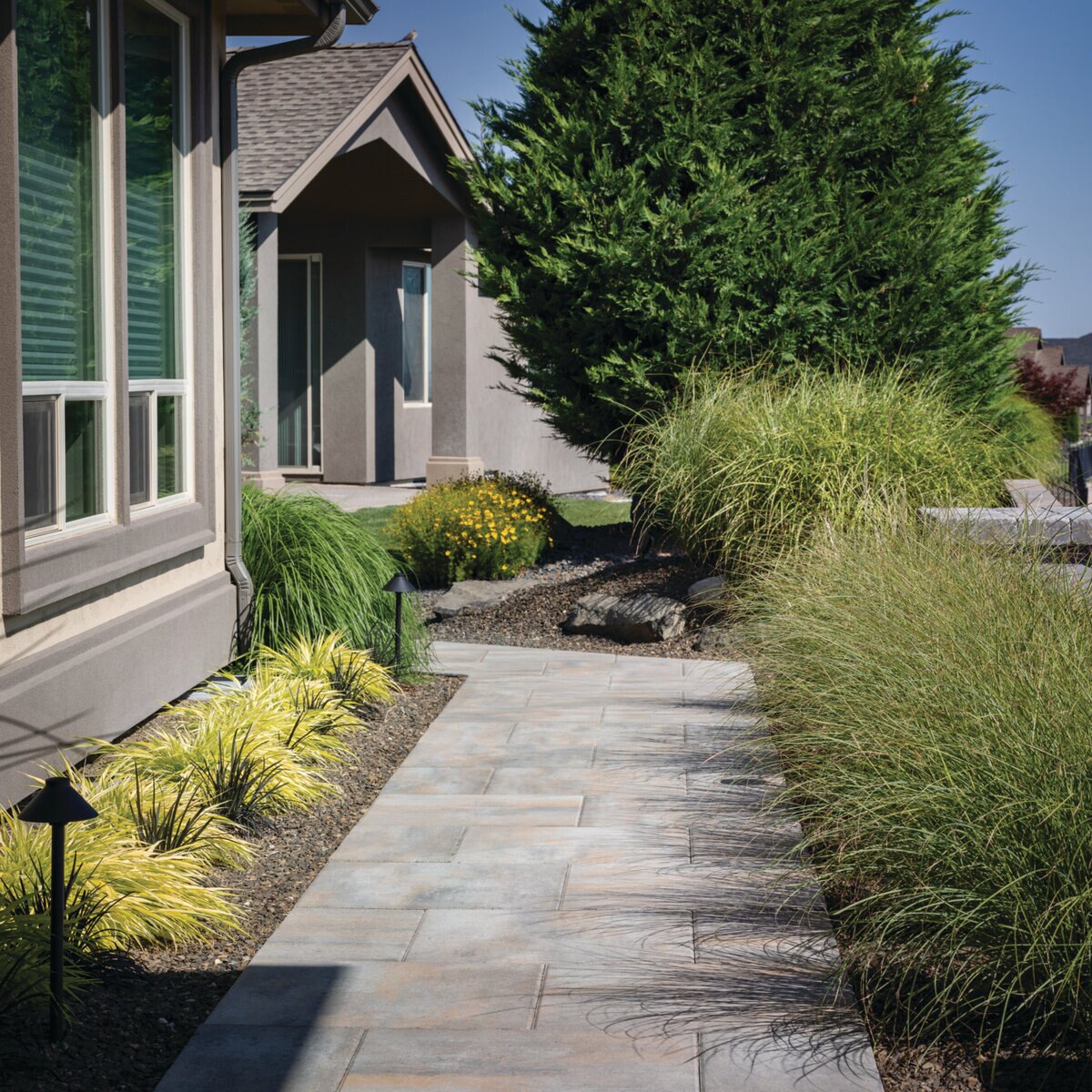 Belgard Plaza Paver Smooth Midnight 24 in. x 24 in. (22 pc./pallet ...