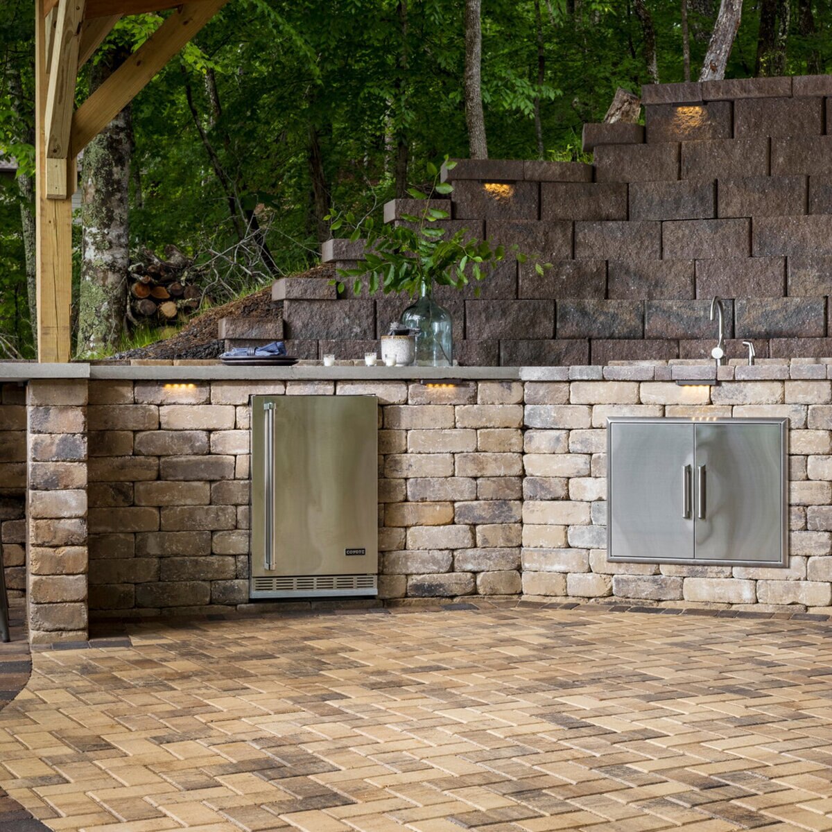 Belgard Weston Stone Universal Wall Block Tumbled Carriage House 4 in ...