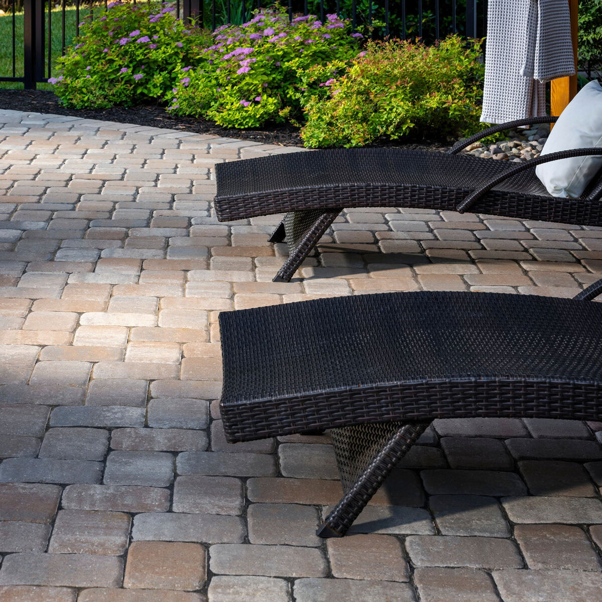 Belgard London Cobble Paver Sable Blend 6 in. x 9 in. ( | SiteOne