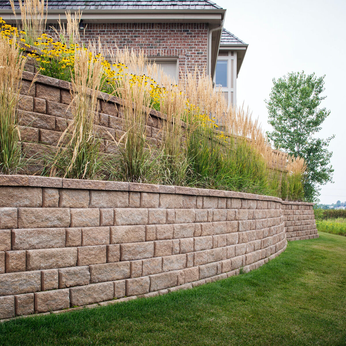 Belgard Highland Stone SRW Wall Block Victorian 18 in. 6 in. x 18 in. x ...