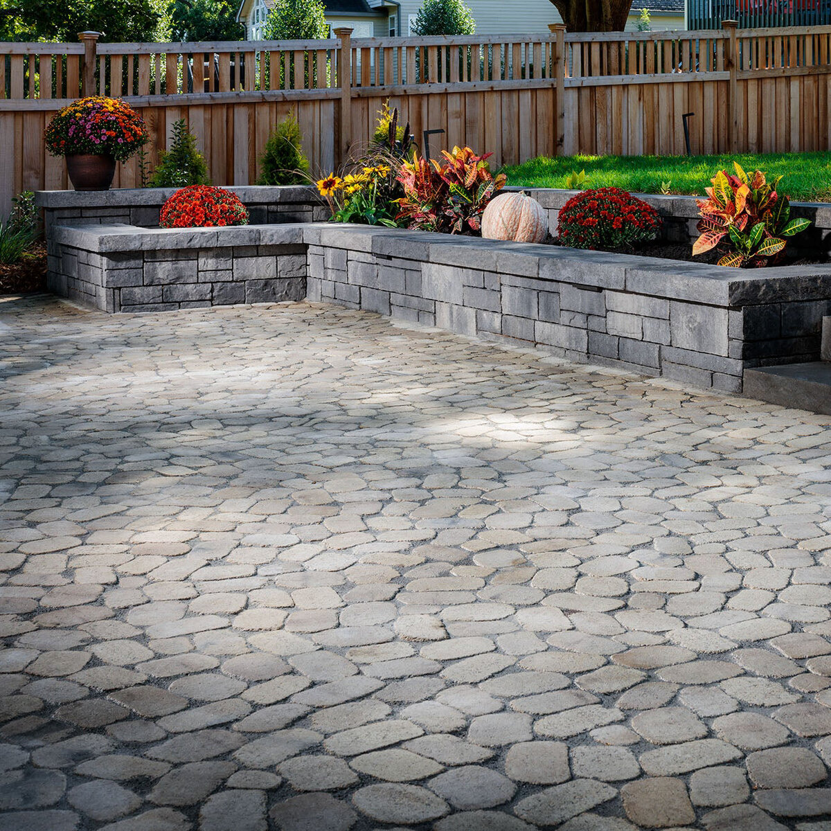 Belgard Belgian Cobble Paver Midnight 60 mm (68 sq. ft./pallet ...