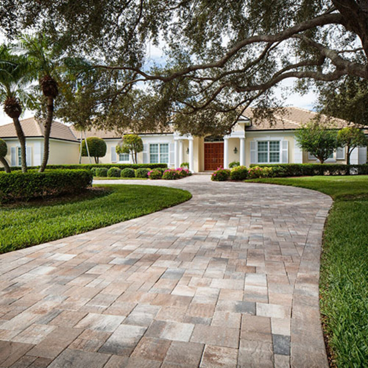 Belgard Catalina Paver Rectangle Sierra Blend 6 in. x 9 in. 60 mm (112 ...