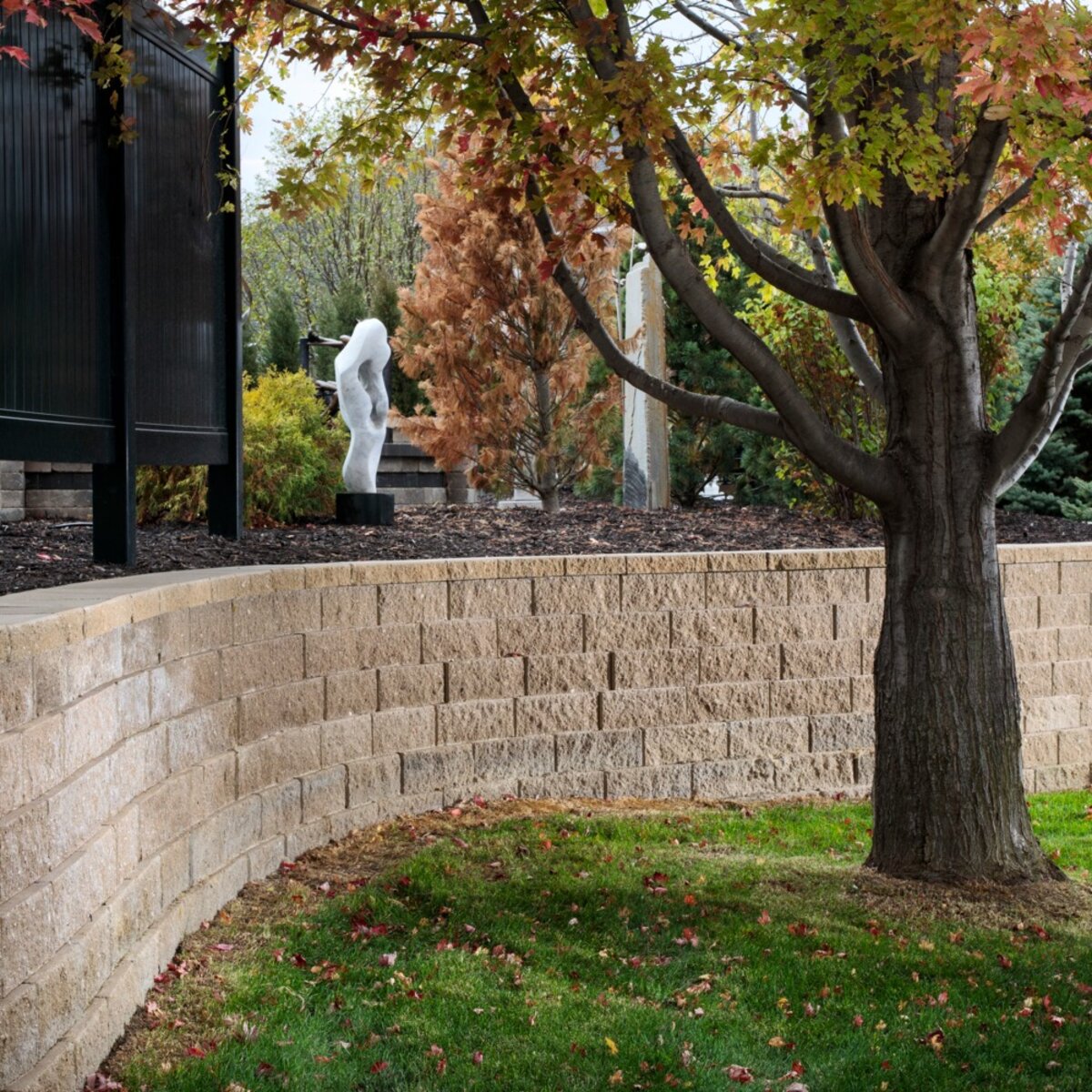 Belgard Diamond Step Gray (44 pc./pallet) | SiteOne