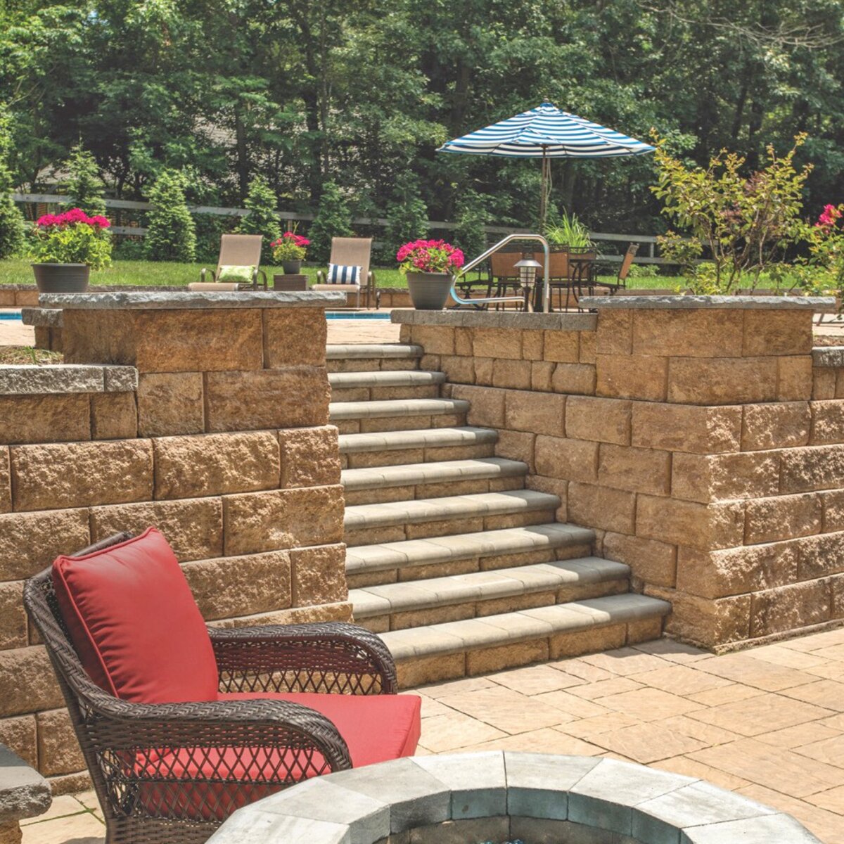 Belgard Diamond Step Gray (44 pc./pallet) | SiteOne
