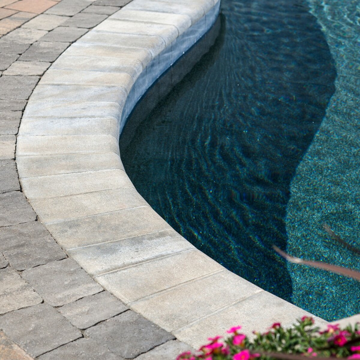 Belgard Bullnose Coping Graphite 4 in. x 12 in. 60 mm (210 pc./pallet ...