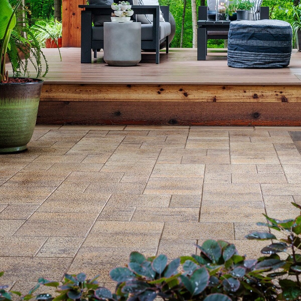 Belgard Basalt 18 Paver Midnight 3 pc. (per sq. ft.) | SiteOne US