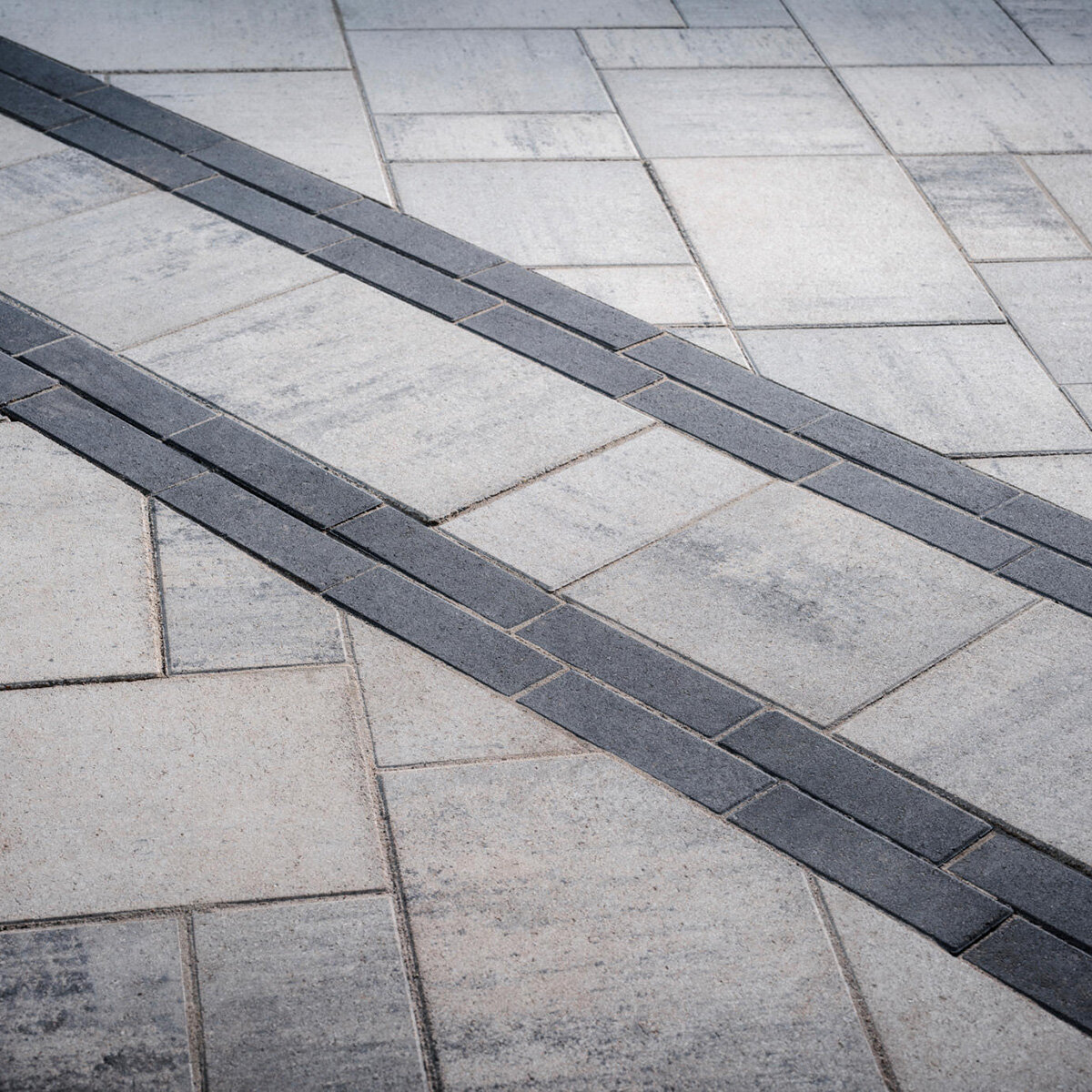 Belgard Dimensions Accent Paver Midnight w/ DuraFusion 6 in. x 9 in ...