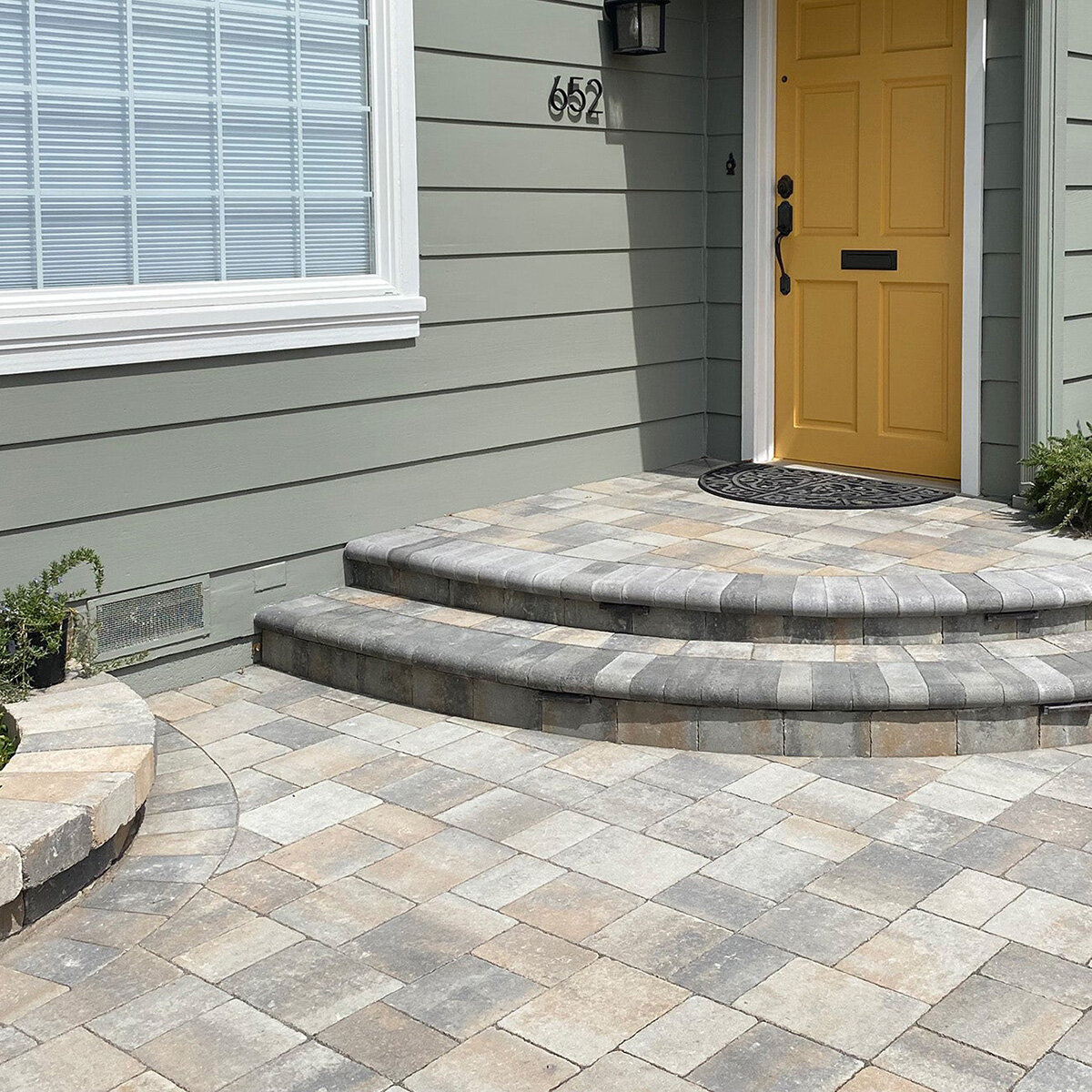 Belgard Antique Flat Top Paver 24 in. x 24 in. Gray Charcoal Tan 60 mm ...