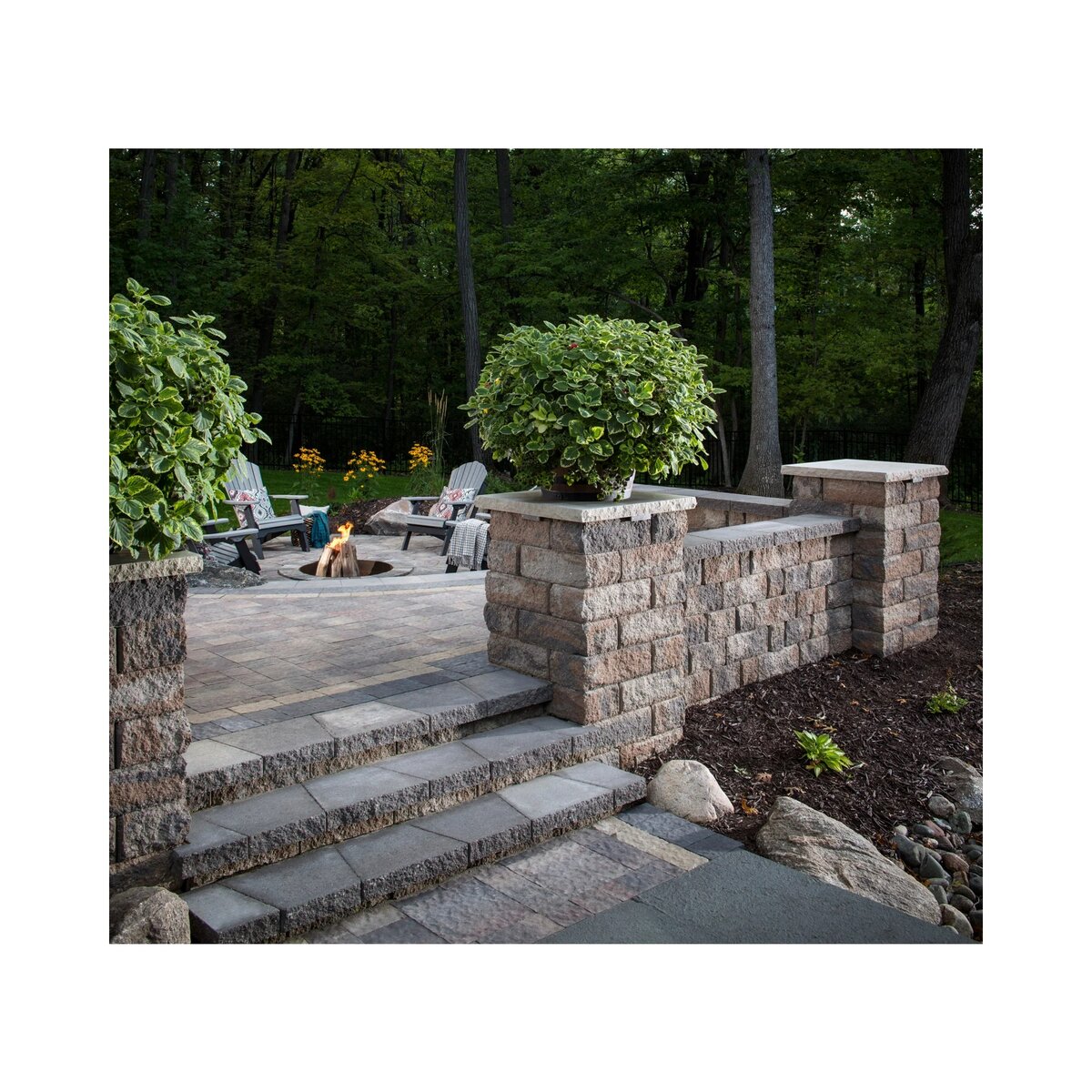 Belgard Highland Stone SRW Wall Block 6 in. & 12 in. Ashwood (33.75 sq. ft./pallet) | SiteOne US