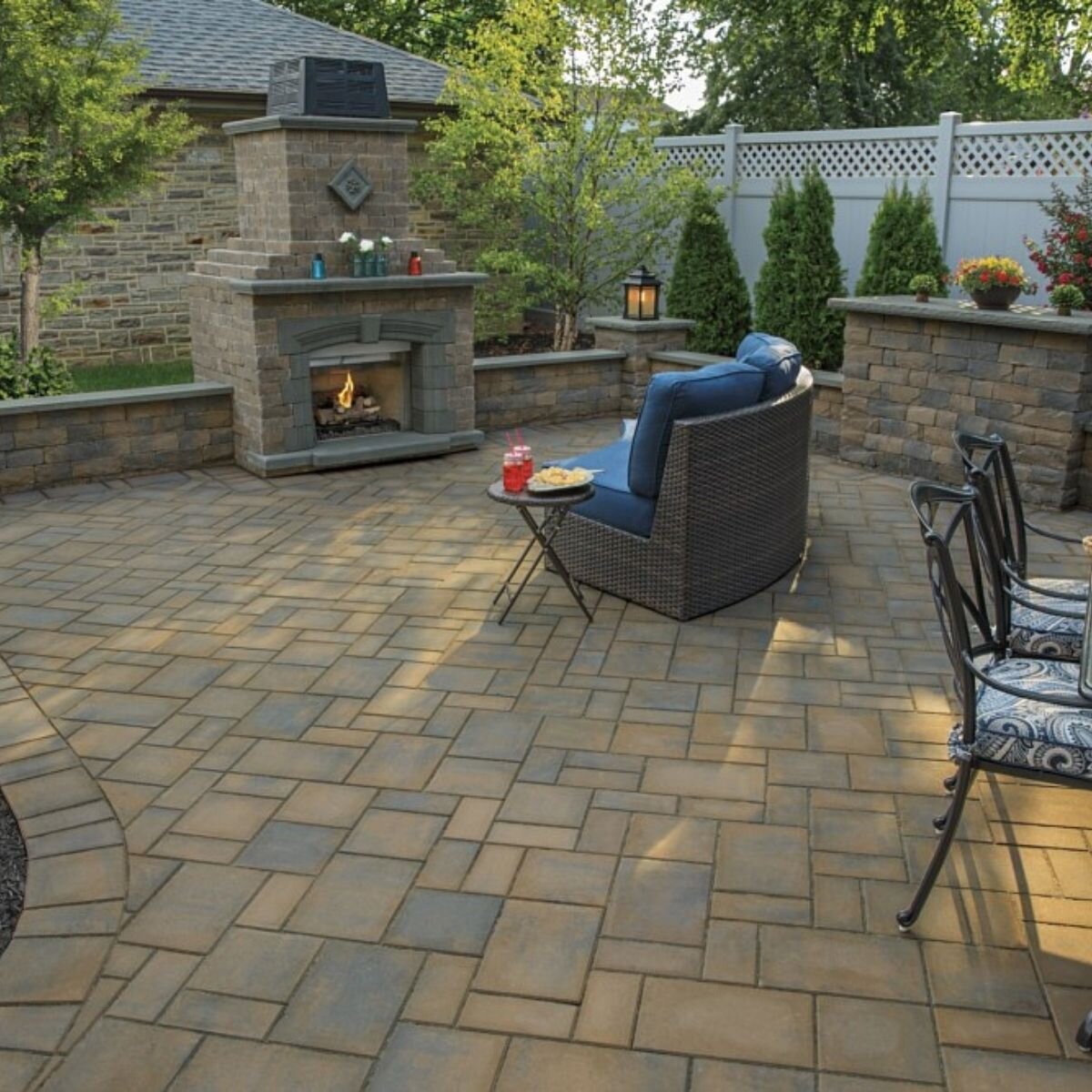 Cambridge KingsCourt Paver Toffee/Onyx 6 in. x 9 in. x 2-3/8 in. (113 ...