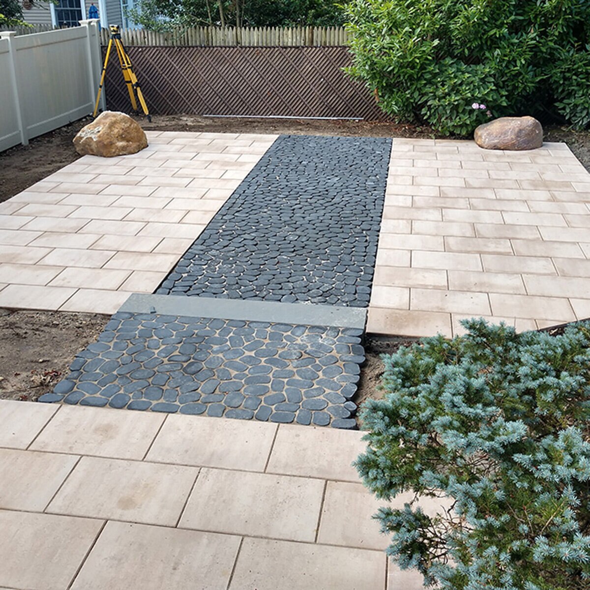 Cambridge Ledgestone Paver XL 24 in. x 36 in. Smooth Sandstone Lite 2-3 ...