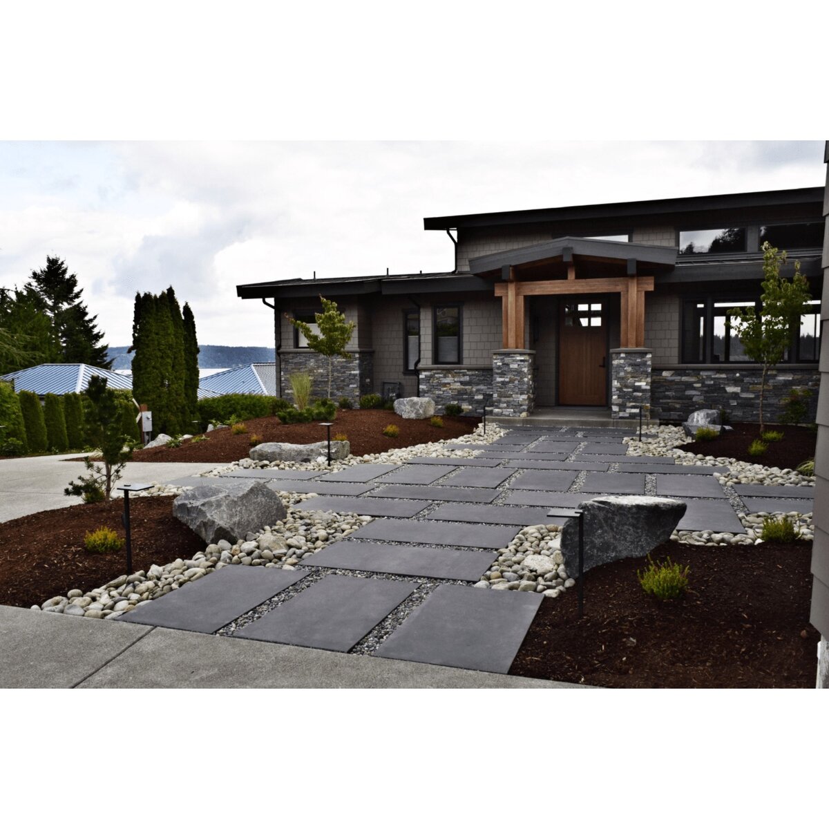 Castohn Olympic Paver Charcoal 24 in. x 24 in. (16 pc./pallet) | SiteOne US