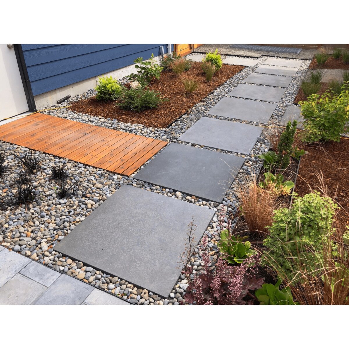 Castohn Olympic Paver Charcoal 36 in. x 36 in. (8 pc./pallet) | SiteOne US