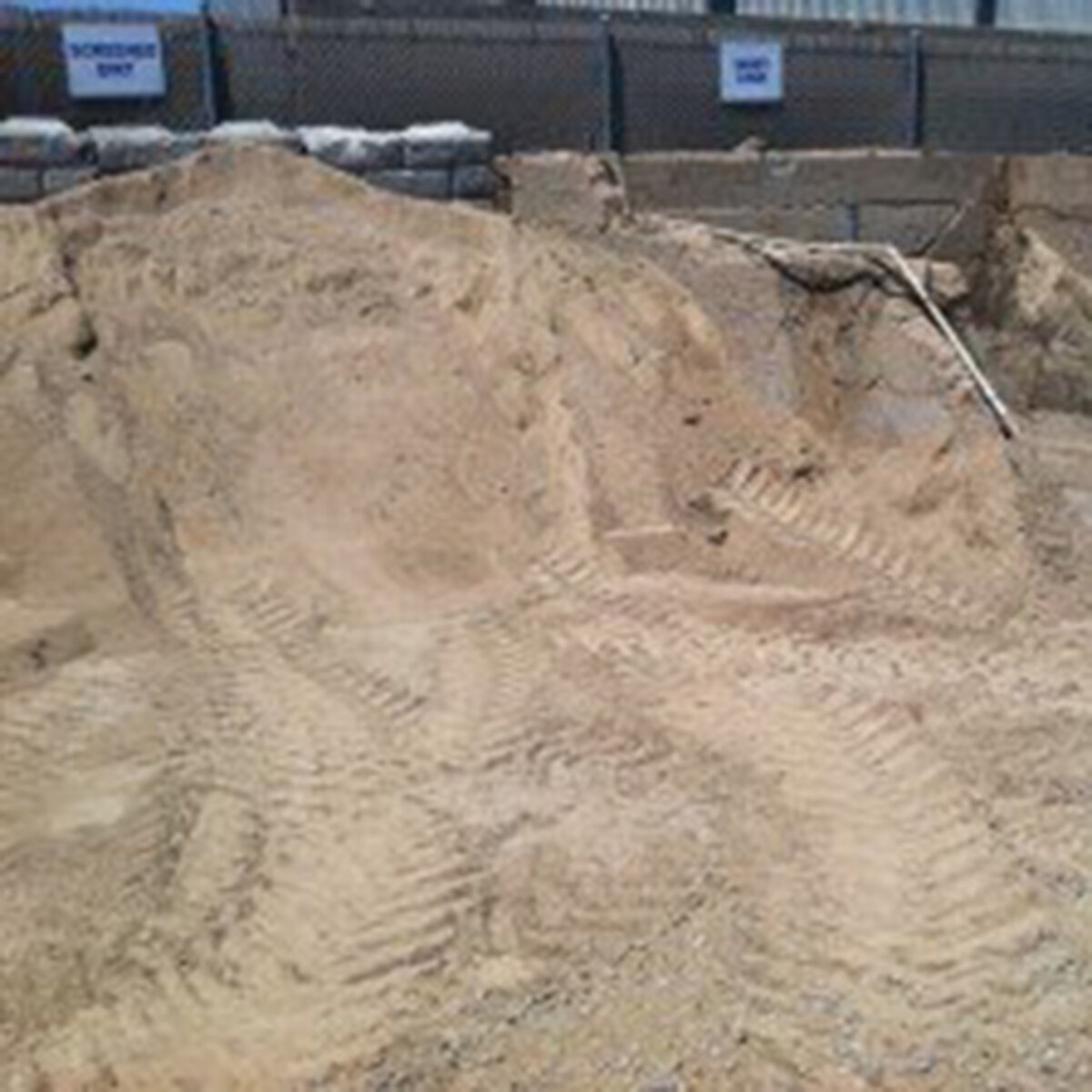 Screened Fill Dirt Bulk (per ton) | SiteOne US