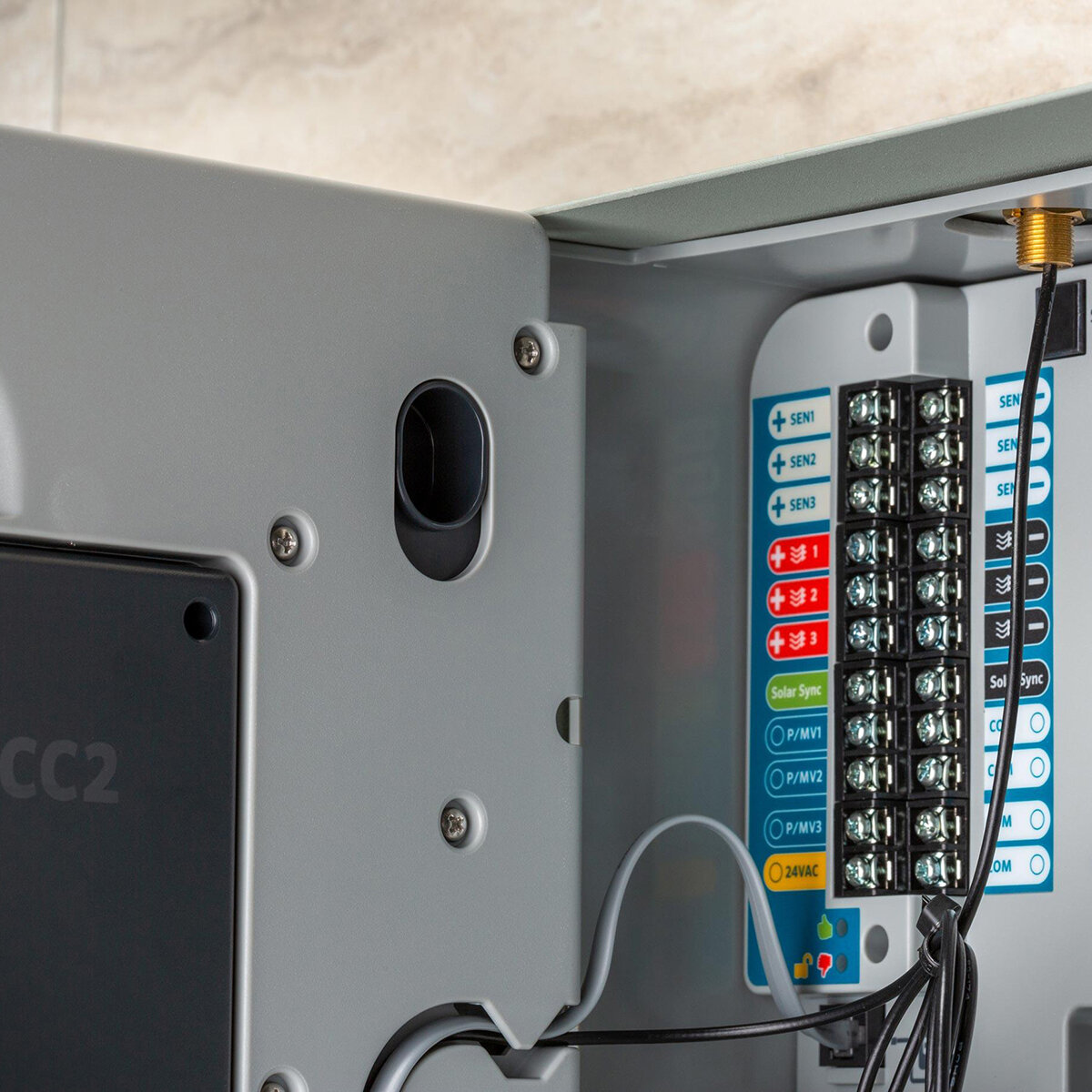 Hunter ACC2 Decoder Controller 75 Station Plastic Outdoor Wall Mount ...