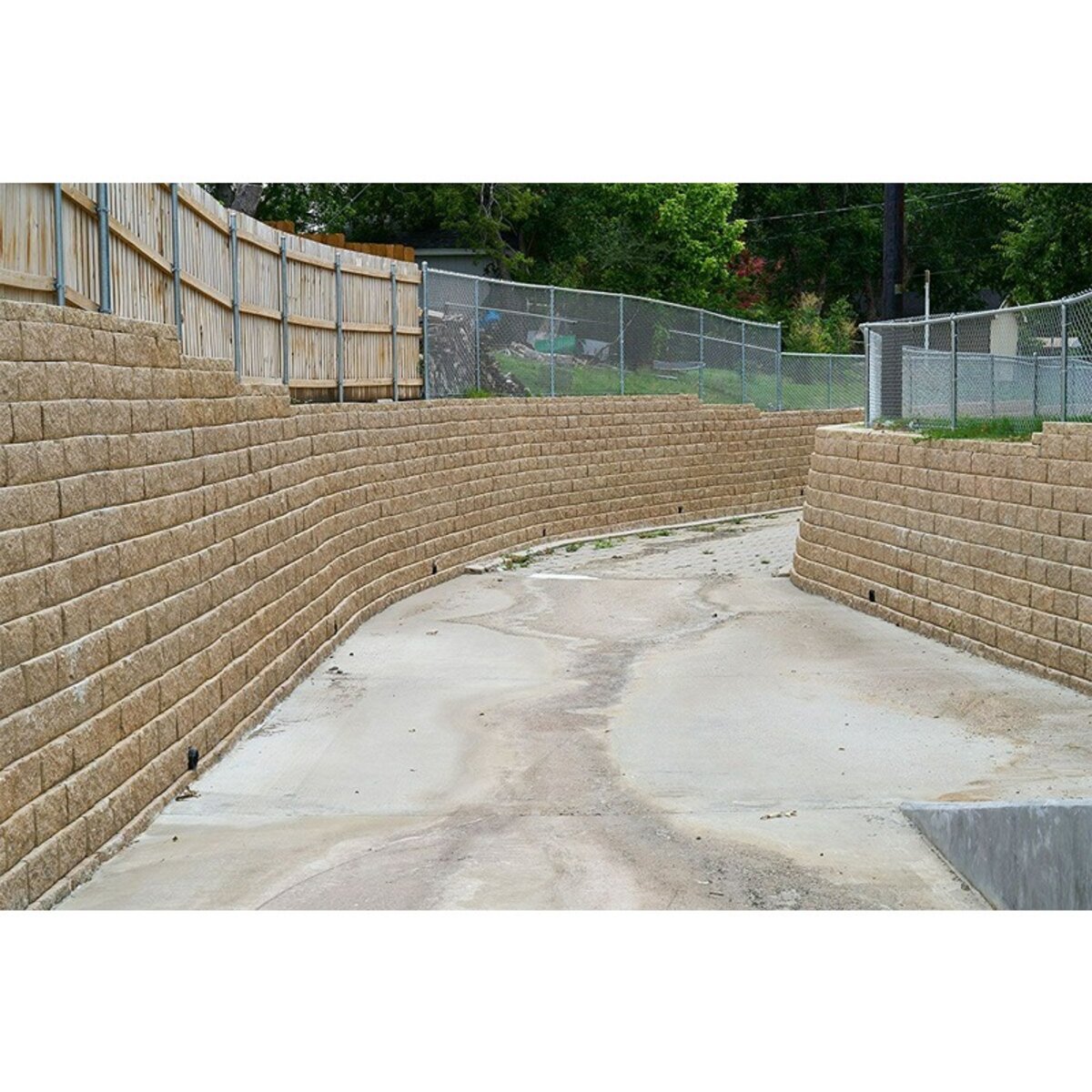 Keystone Regal Stone Pro Beveled Wall Tan 8 in. x 18 in. x 12 in. (36 ...