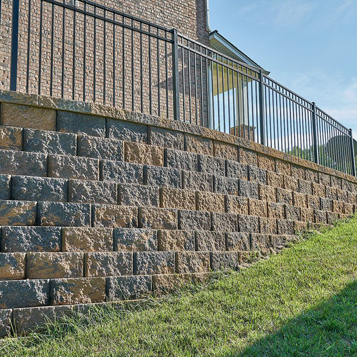 Keystone Regal Stone Pro 8 in. Wall Rockface Eddington 8 in. x 18 in. x ...