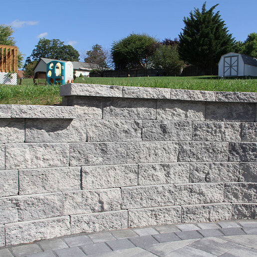 Nicolock Alta Pro Wall Travertina 8 in. x 18 in. x 12 in. (40 sq. ft ...