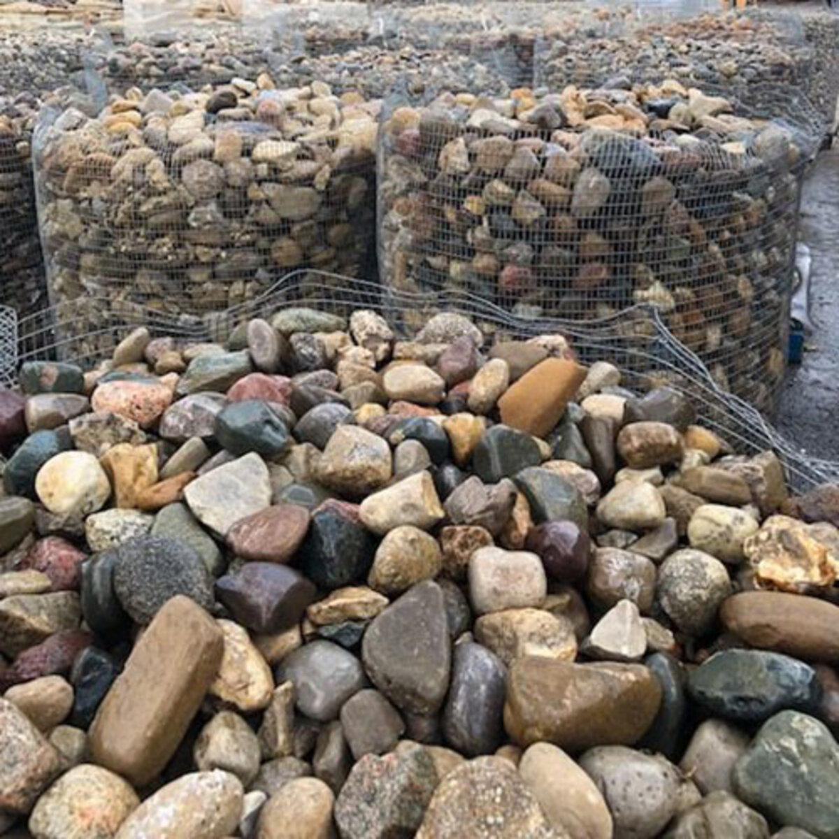 Palletized River Rock Indian Creek 2 - 6 in | SiteOne US