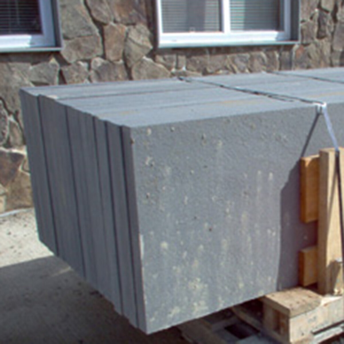 Tread Bluestone Select Blue Thermal 2 in. x 12 in. x 48 in | SiteOne US