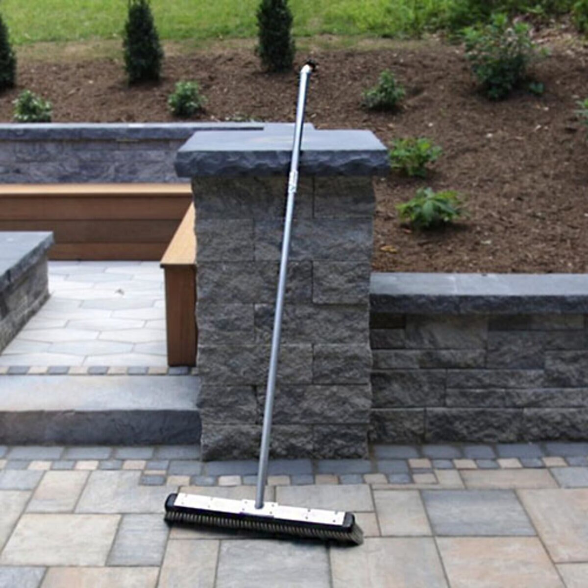 Sauder's Hydro Broom 24 in | SiteOne US