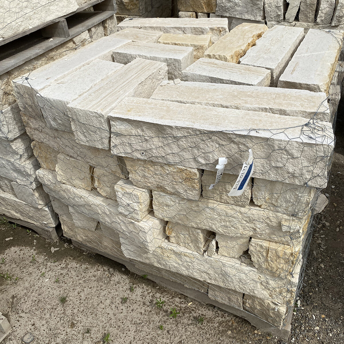 Drywall Nicotine Limestone (6 in. Chopped) Sawn 6 in. Thick | SiteOne US