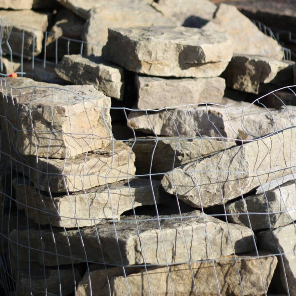 Ozark Native Sandstone Dry Stack 3 - 5 in | SiteOne US