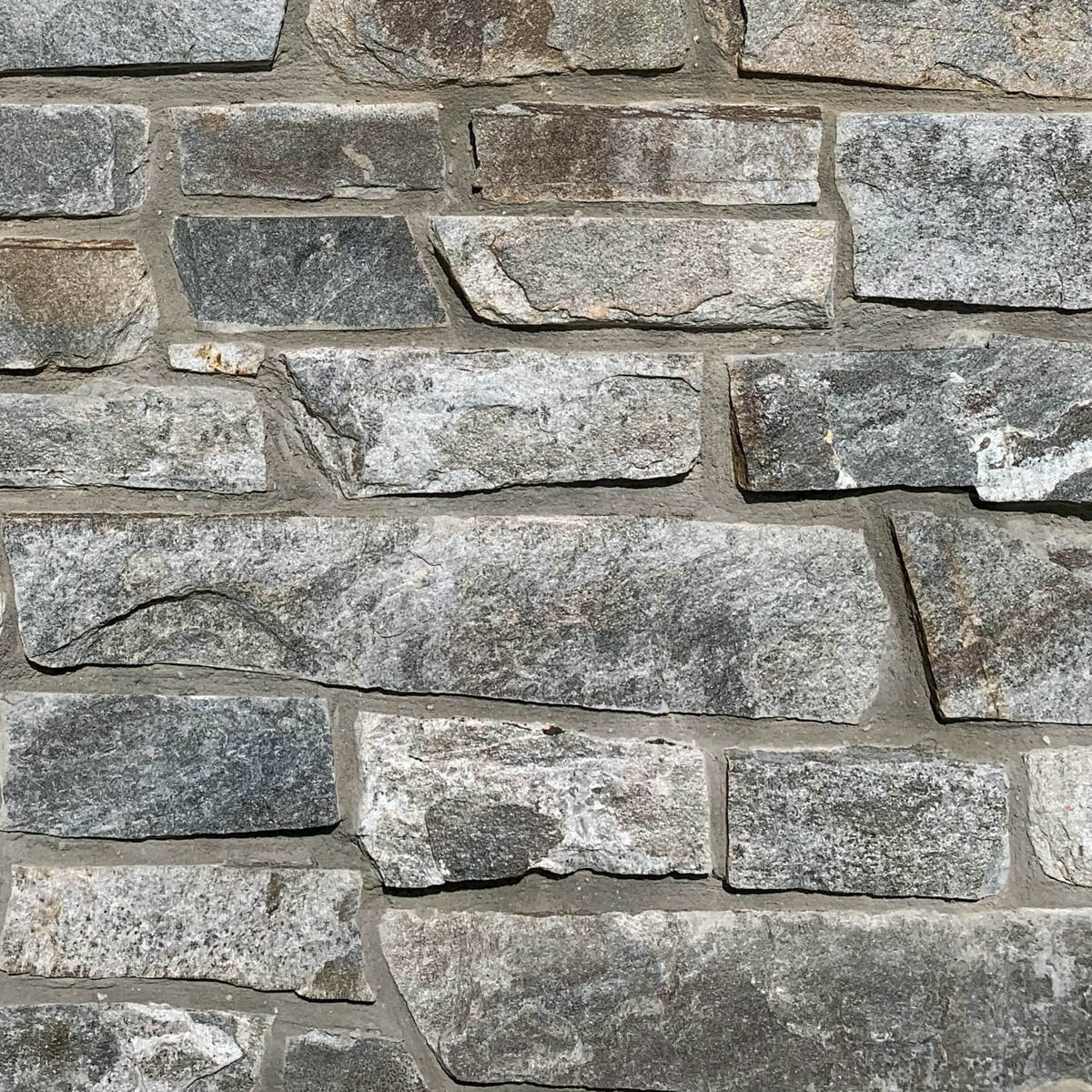 Sawn Thin Veneer Coyote Gray Bedface Ledge Flats (100 sq. ft./pallet ...