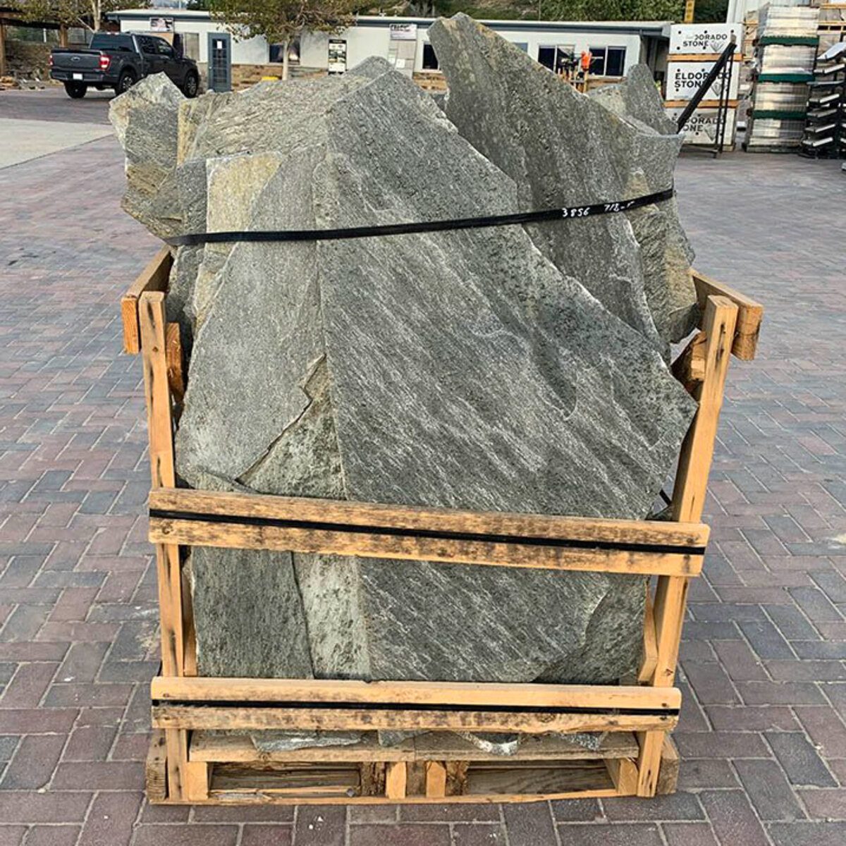 Flagstone Idaho Cherokee Charcoal Quartzite Select Stand Up 1 in ...