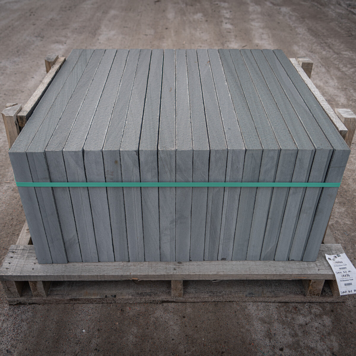 Tread Bluestone Select Blue Thermal 2 in. x 24 in. x 36 in | SiteOne US
