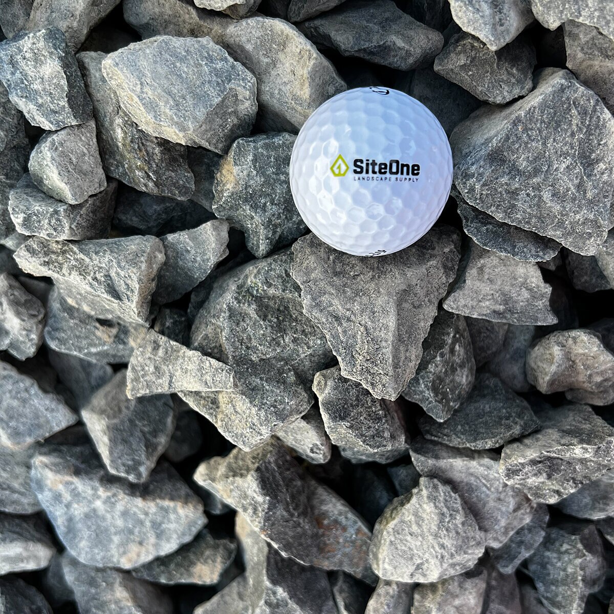Bulk Trap Rock 1 1/2 in | SiteOne US
