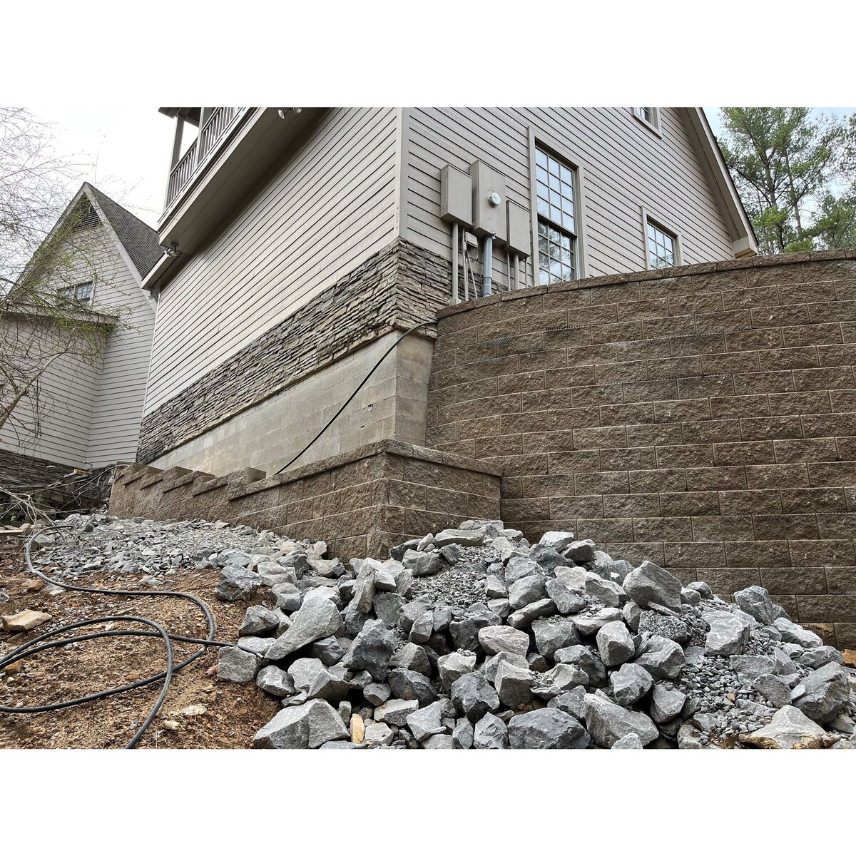General Shale GeoStone G10 8 in. Square Foot Wall Standard Buff 8 in. x ...