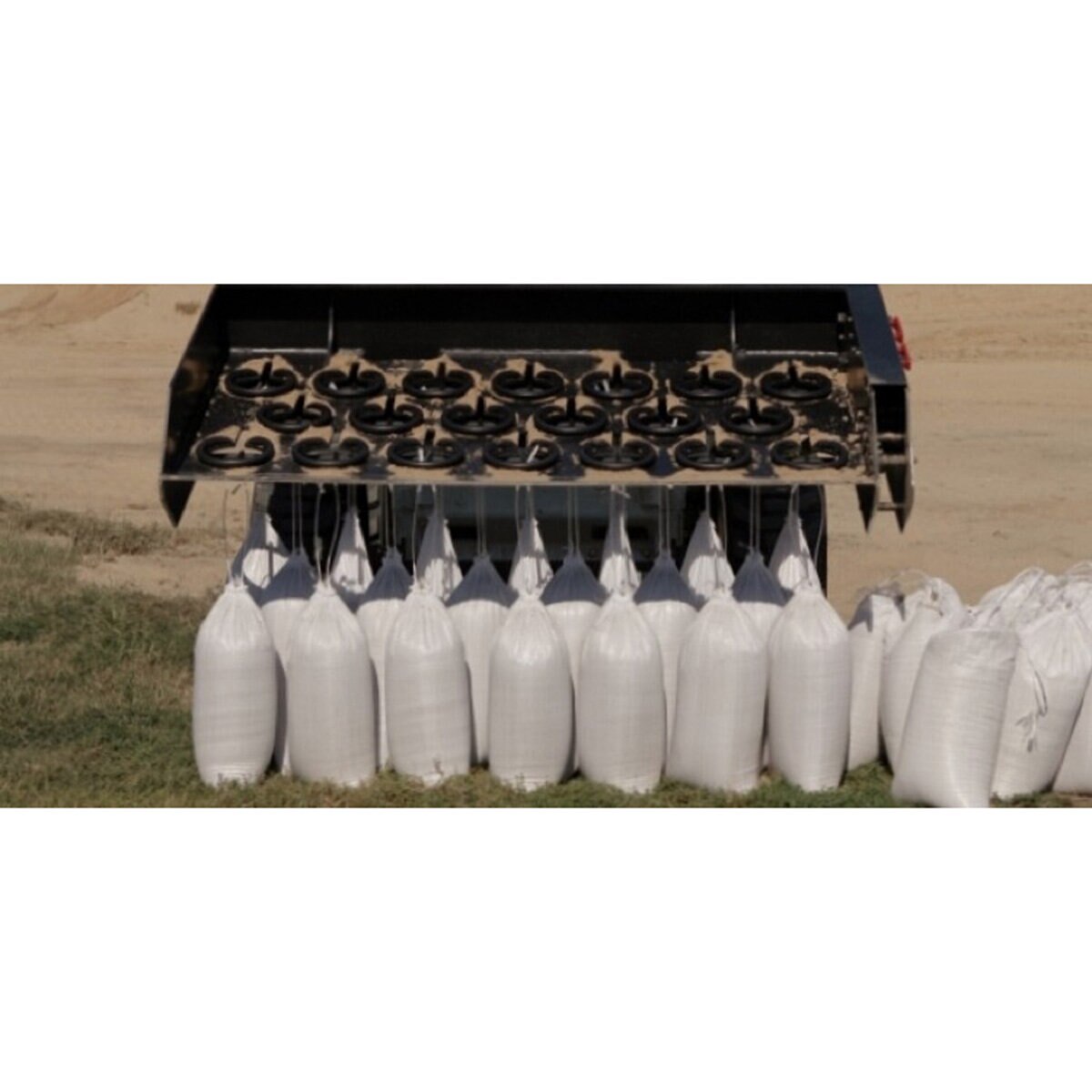 Sand Bags Poly 14 in. x 23 in | SiteOne US