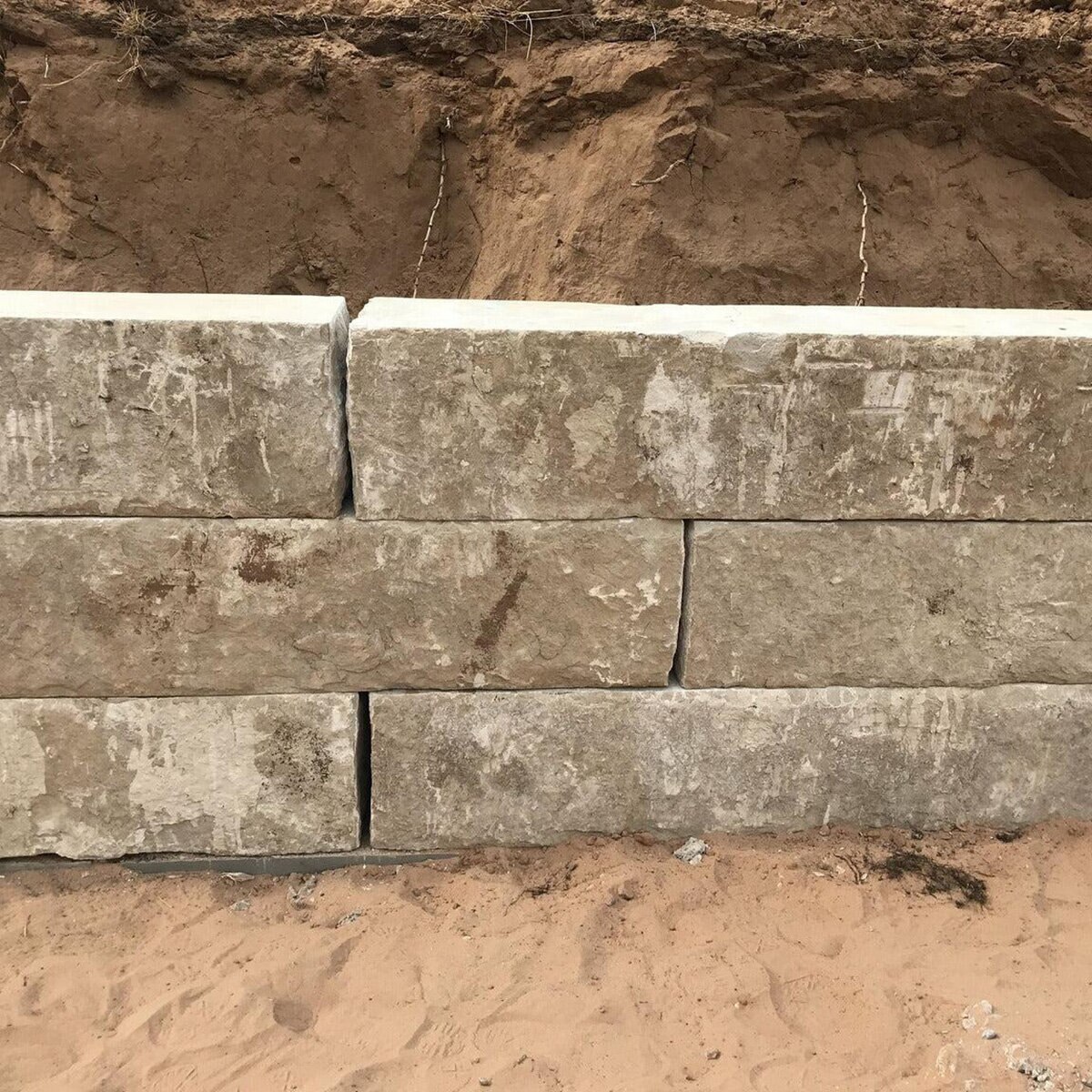 Ledgestone Lueders Roughback Limestone 12 in. x 12 in. x 36 - 60 in ...
