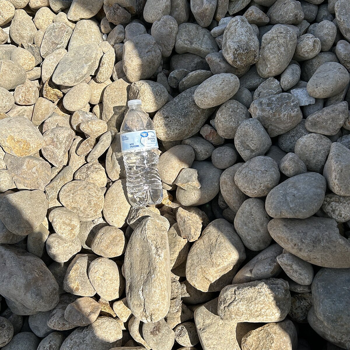 Bulk Tan Cobble 2 - 4 in | SiteOne US