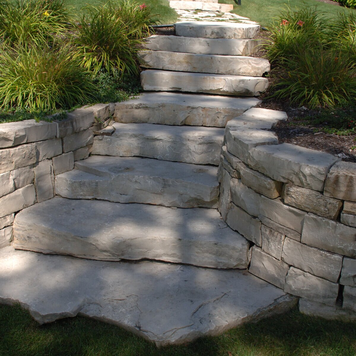 Outcropping Eden Limestone Weathered Edge | SiteOne