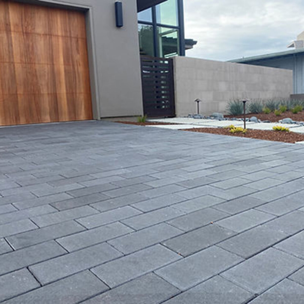 Calstone Mission Paver Narrow Joint Permeable Paver Gray/Charcoal 4 in ...