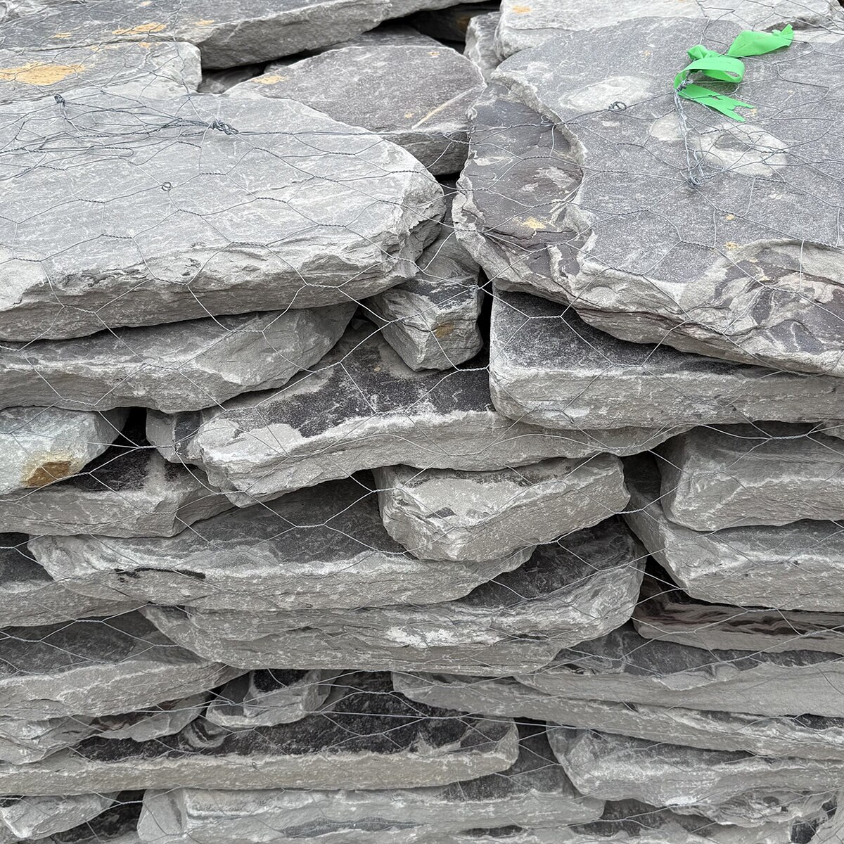 Building Stone Oklahoma Blue Tumbled Builders Flag | SiteOne US
