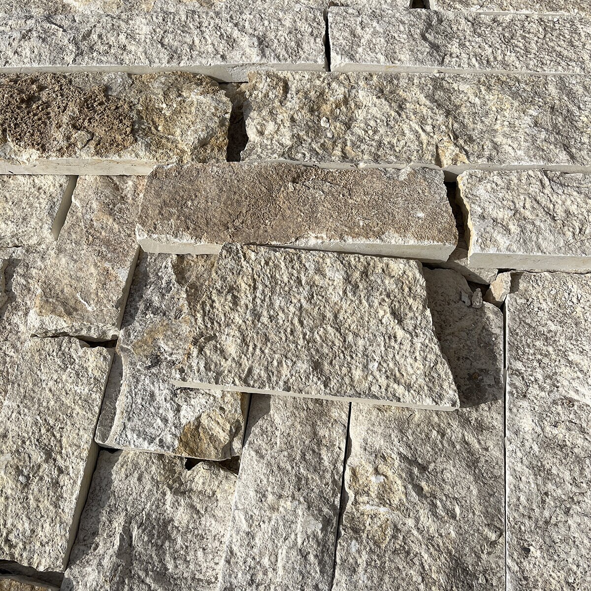 Sawn Thin Veneer Lafayette Limestone Sawn Top and Bottom Conforming ...