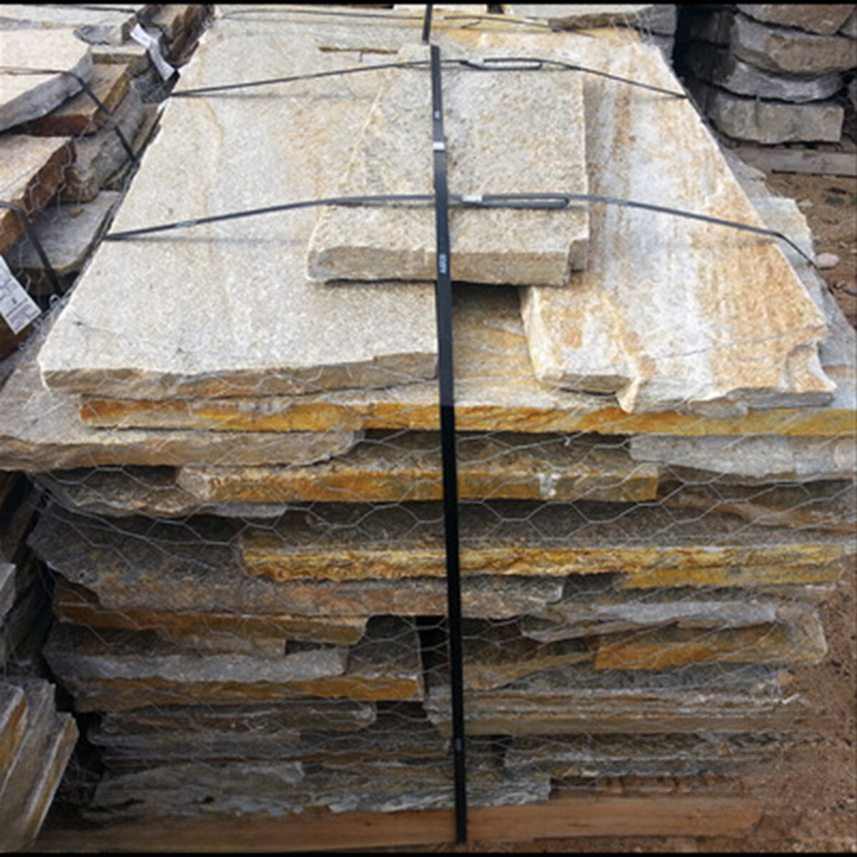 Flagstone Idaho Sunset Gold Quartzite Select (Coping) 2 1/2 - 3 in ...