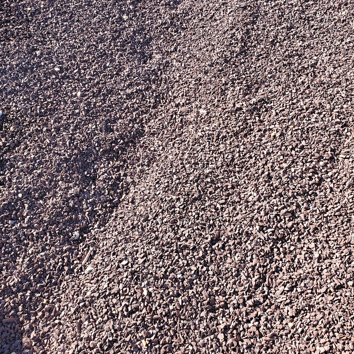 Bulk Red Barn Stone 3/8 in | SiteOne US